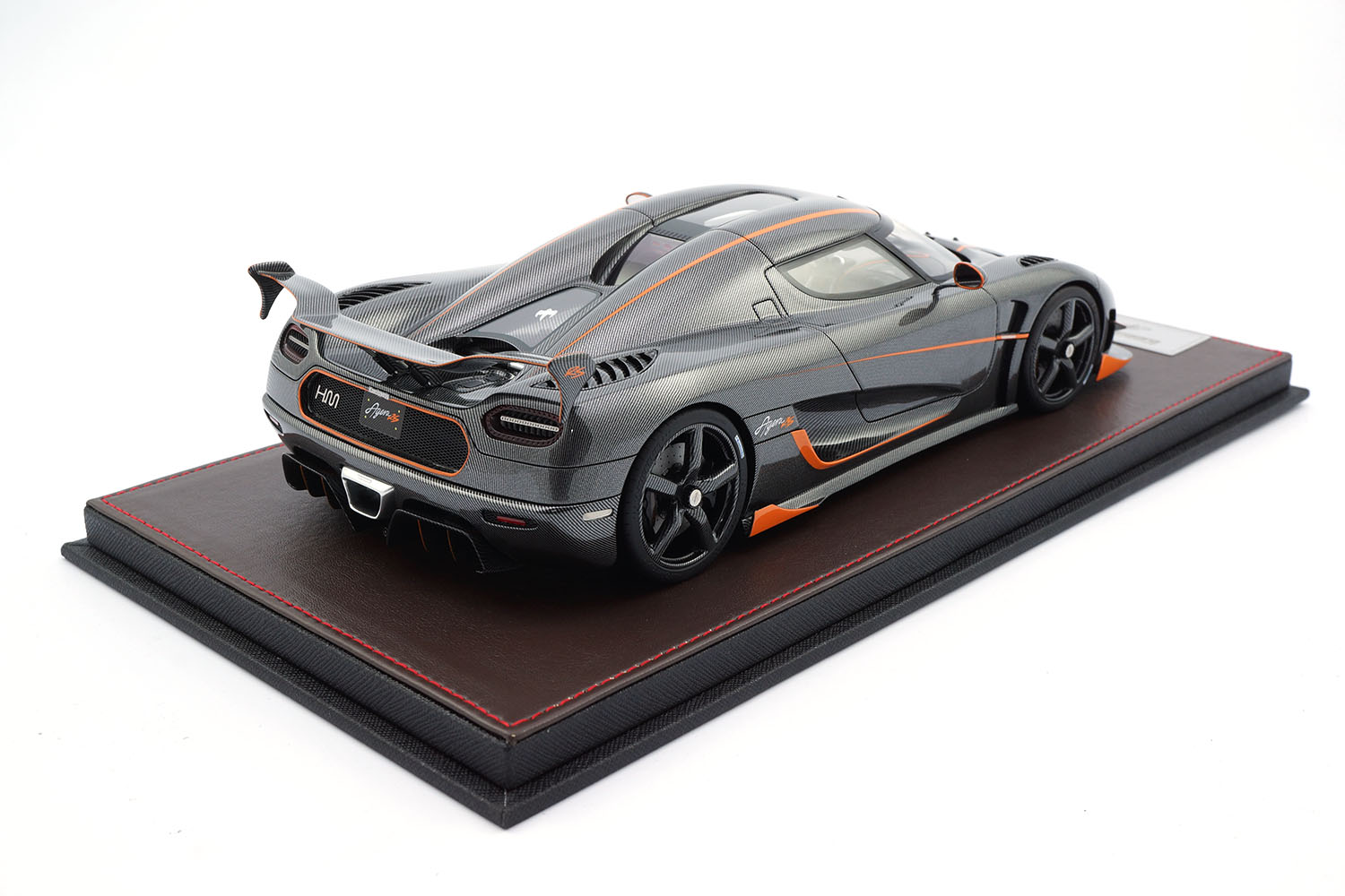 Koenigsegg Agera RS - Carbon im Maßstab 1:18 von FrontiArt | www.mimoma ... Koenigsegg Agera RS - Carbon im Maßstab 1:18 von FrontiArt | www.mimoma ...