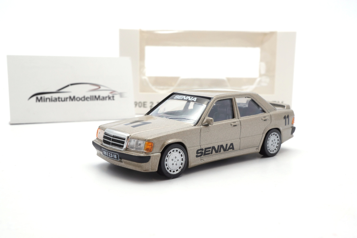 Mercedes Benz 190E 2.3 16 - Beige SENNA - 1984 im Maßstab 1:43 von ...