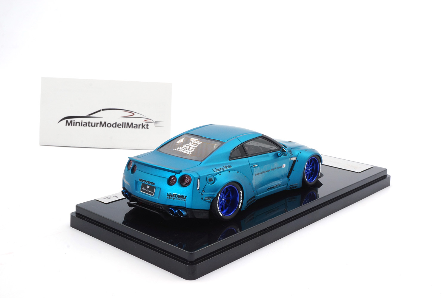 Liberty Walk Nissan GT-R (R35) - Matt-Blue - Ducktail im Maßstab 1:43 ...