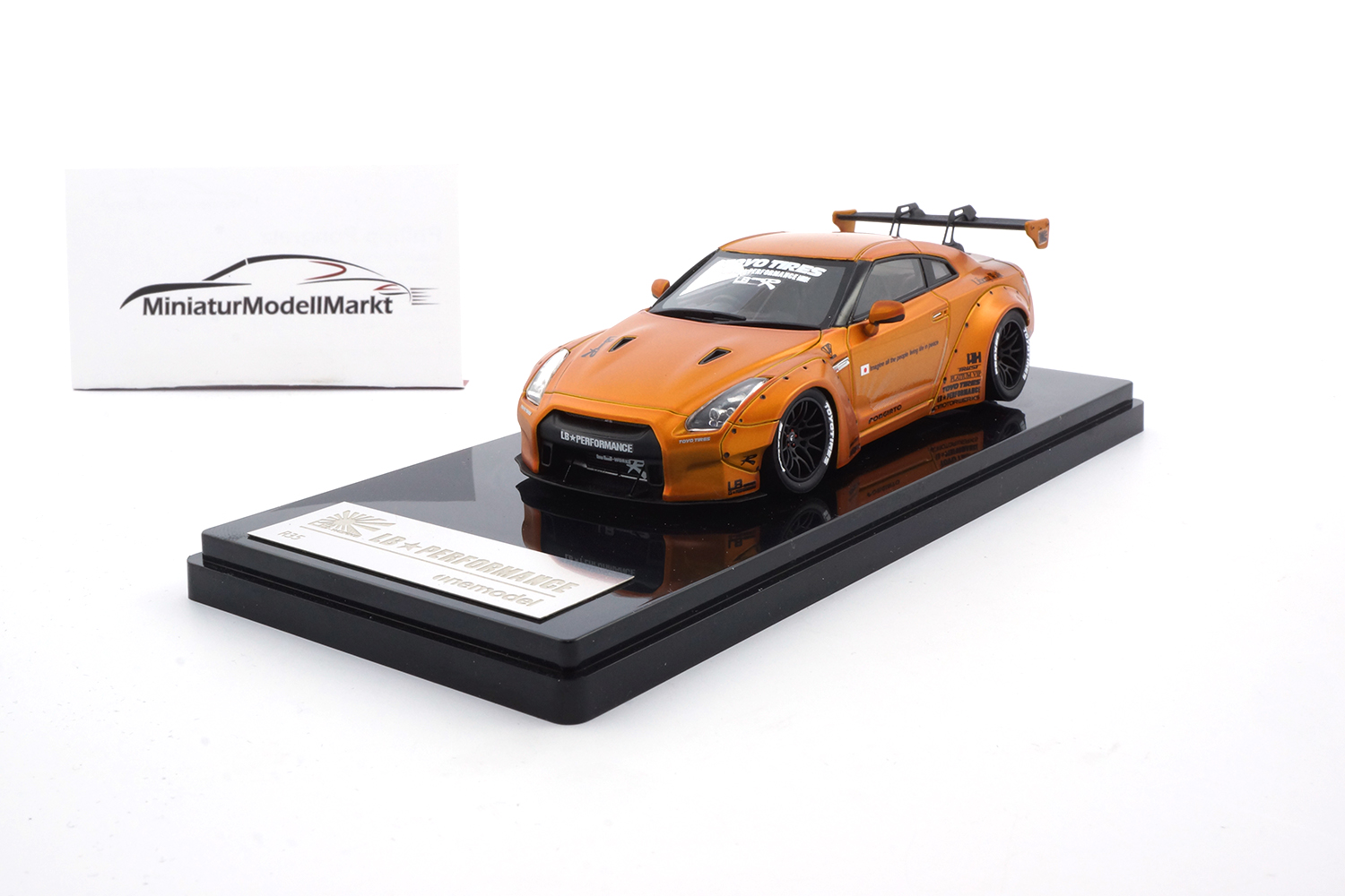 Liberty Walk Nissan GT-R (R35) - Bronze - GT-Wing im Maßstab 1:43 von ...